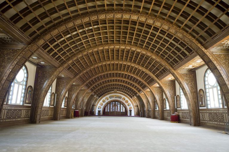 Decent Home – Artistic Wooden Products